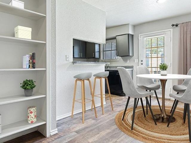 Venue at 8651 Apartments 1 Bedroom Apartment for Rent at 8651 Meadowbrook Blvd, Fort Worth, TX 76120