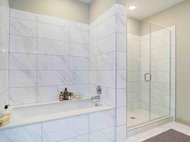Venue Brookwood Apartments 2 Bedroom Apartment for Rent at 100 Colonial Homes Dr Nw, Atlanta, GA 30309 Colonial