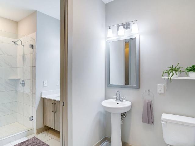 Venue Brookwood Apartments 2 Bedroom Apartment for Rent at 100 Colonial Homes Dr Nw, Atlanta, GA 30309 Colonial