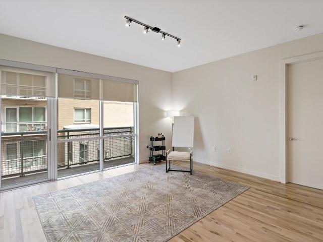 Venue Museum District 2 Bedroom Apartment for Rent at 5353 Fannin St, Houston, TX 77004 The Museum District