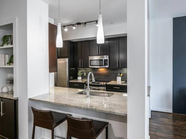 Venue Museum District 2 Bedroom Apartment for Rent at 5353 Fannin St, Houston, TX 77004 The Museum District