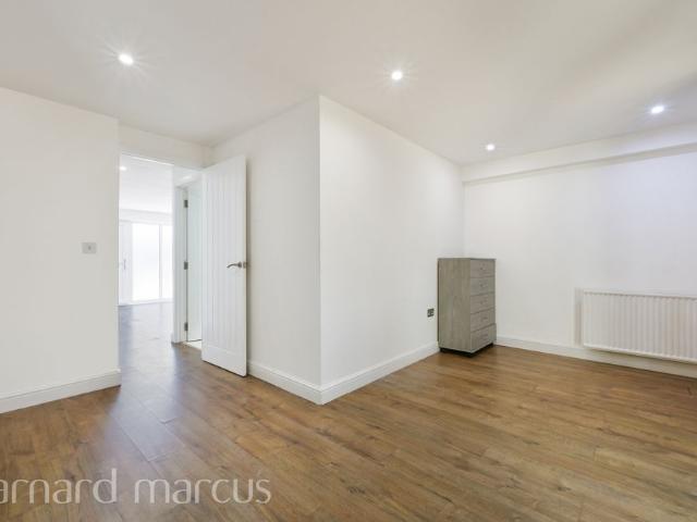 Venus Mews, Mitcham