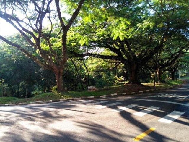 Venda terreno no condominio Colinas do Ermitage em Campinas Distrito de Sousas Localizado entre Sous