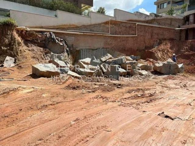 Venda terreno no Tamboré 2