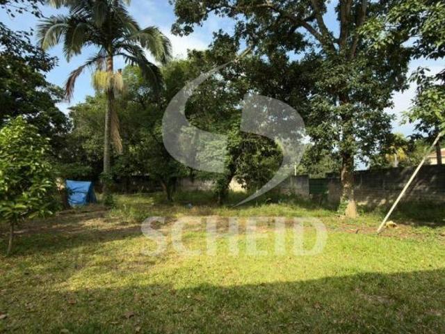 Venda Terreno com 1.933m² e dois lotes esquina, oportunidade para investimento e construção!