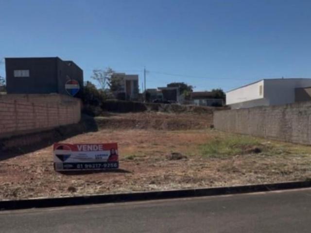 Venda Terreno Plano no Condominio Villa Suiça 399 metros Vista para a Reserva Financiável