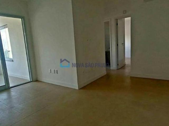 Venda. V. Gumercindo. Apartamento com 81m². 2 quartos. 1 Vaga depósito