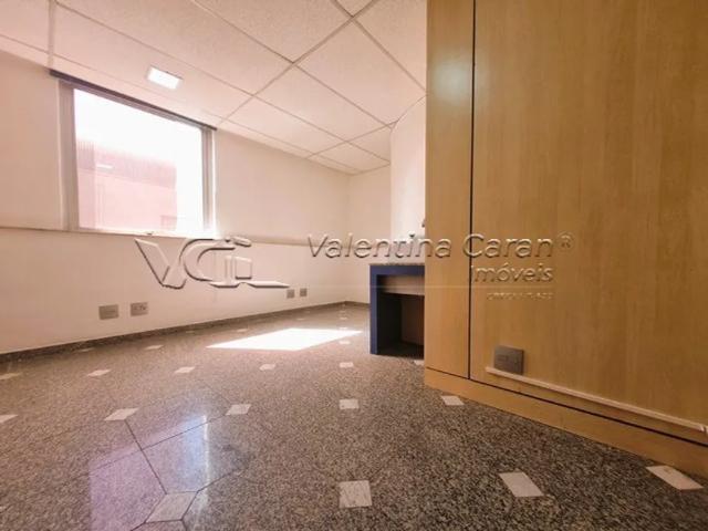 Venda/ Aluga Conjunto 196m², 6 salas e 2 vagas