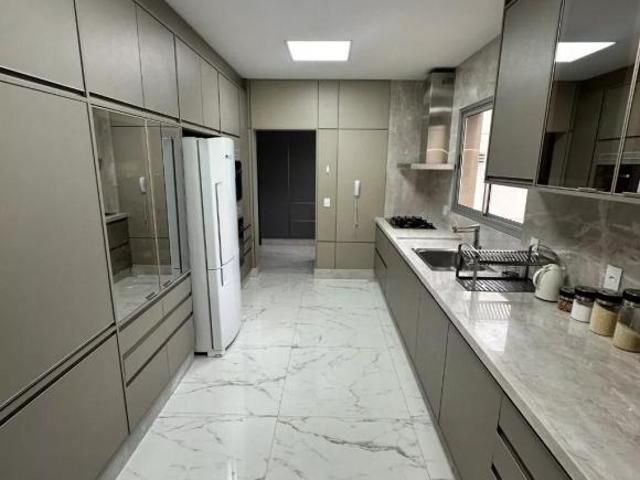 Venda apartamento 4 quartos sendo 1 suíte, 156m2, edifício Clarice Lispector no jd das Américas em