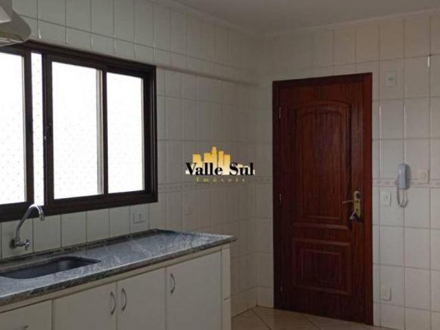 Venda Apartamento 3 dormitórios, sendo 1 tipo suíte, com sacada, elevador e lazer completo