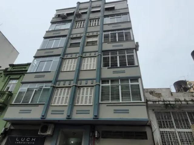 Venda apartamento totalmente reformado, 3 dormitórios living amplo, ótima ilumin