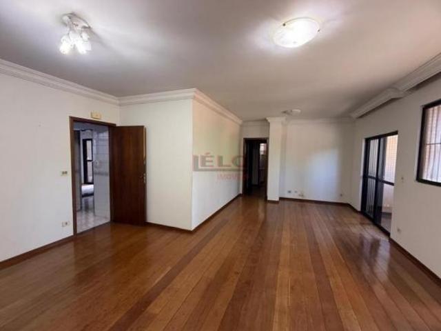 [Venda] – Apartamento – Zona 07, Maringá/PR – Com varanda privativa