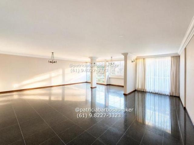 Venda apartamento asa sul 4 quartos 254m2 útil, SQS 207 raridade desocupado!