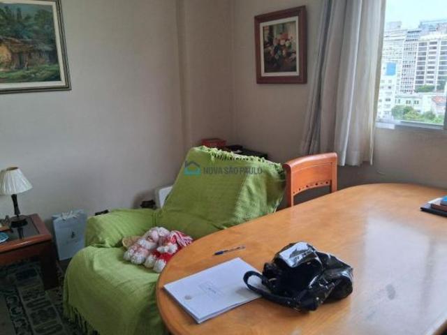 Venda Apartamento Bela Vista 02 quartos 01 Suíte 02 Vagas Próximo ao Teatro Renault e Metrô