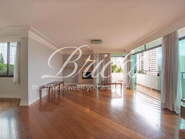 VENDA APARTAMENTO CAMPO BELO 181 METROS COM LAZER