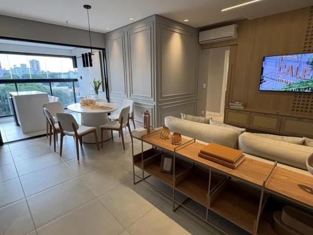 VENDA | Apartamento, com 2 dormitórios em Vila Marumby, Maringá