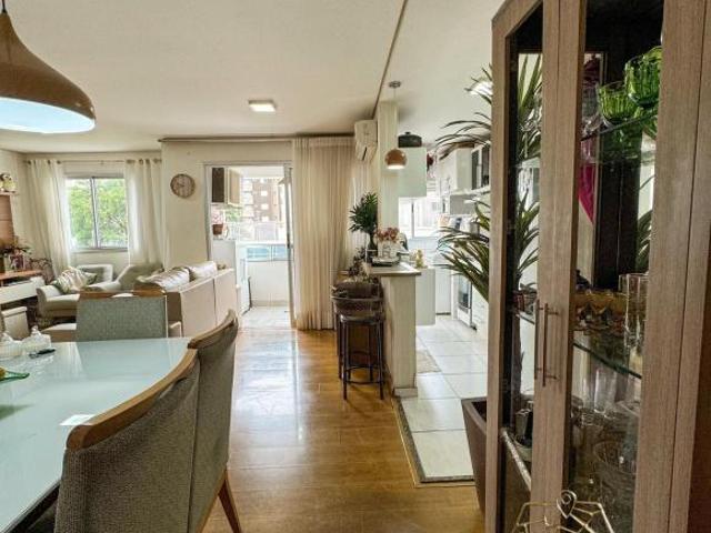 VENDA | Apartamento, com 3 dormitórios em Vila Cleópatra, Maringá