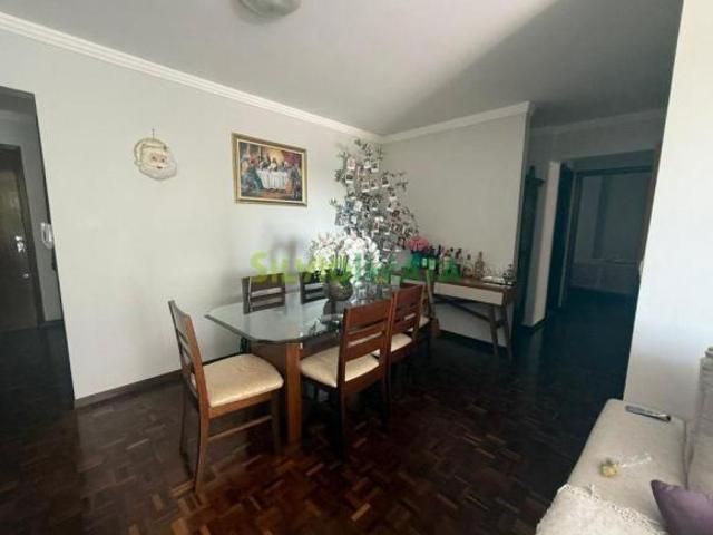 VENDA | Apartamento, com 3 dormitórios em Zona 07, Maringá