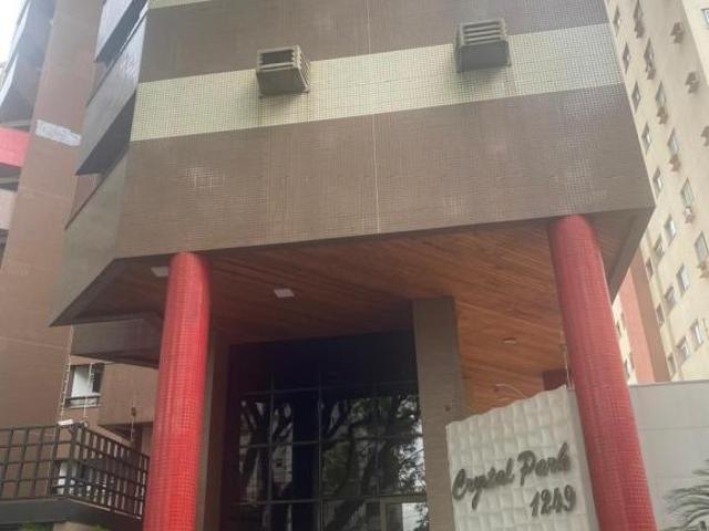 VENDA | Apartamento, com 3 dormitórios em Zona 07, Maringá
