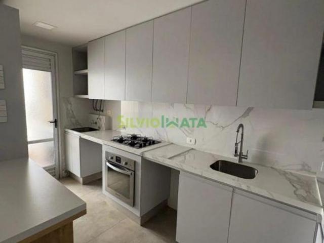VENDA | Apartamento, com 3 dormitórios em Zona 08, Maringá