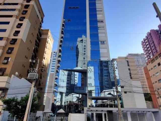VENDA | Apartamento, com 3 dormitórios em Zona 01, Maringá