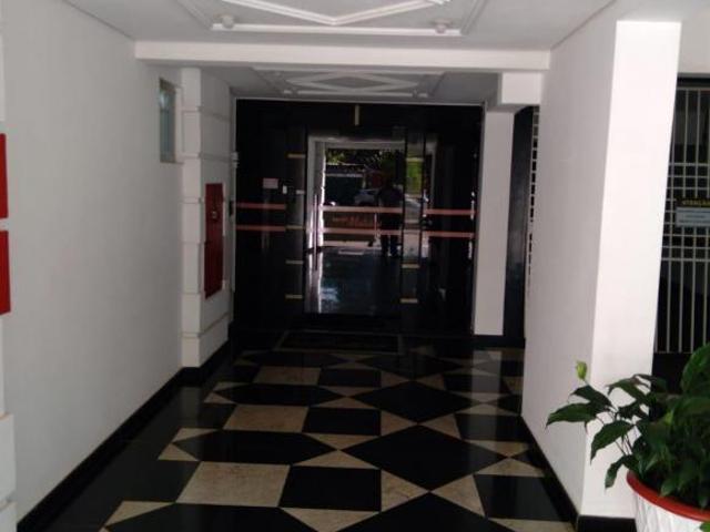 VENDA | Apartamento, com 3 dormitórios em Zona 01, Maringá
