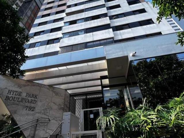 VENDA | Apartamento, com 3 dormitórios em Zona 01, Maringá