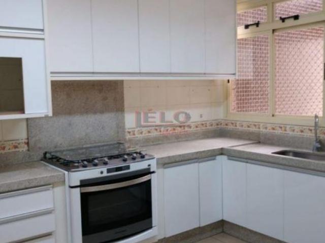 VENDA | Apartamento, com 3 dormitórios em ZONA 01, MARINGA