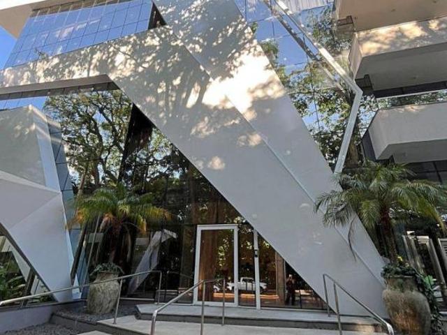 VENDA | Apartamento, com 3 dormitórios em Zona 01, Maringá