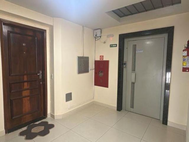 VENDA | Apartamento, com 3 dormitórios em Zona 03, Maringá