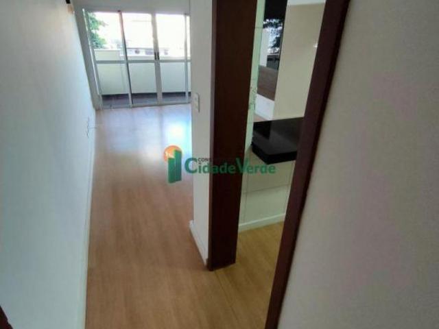 VENDA | Apartamento, com 3 dormitórios em Zona 03, Maringá