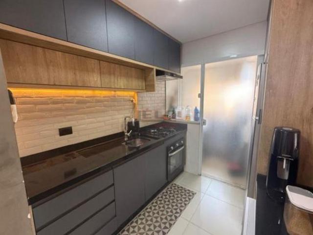 VENDA | Apartamento, com 3 dormitórios em ZONA 03, MARINGA
