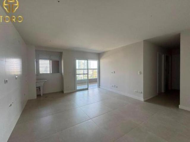 VENDA | Apartamento, com 3 dormitórios em Zona 03, Maringá
