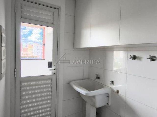VENDA | Apartamento, com 3 dormitórios em Centro, Londrina