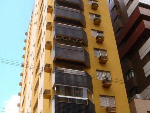 VENDA | Apartamento, com 3 dormitórios em Centro, Maringá