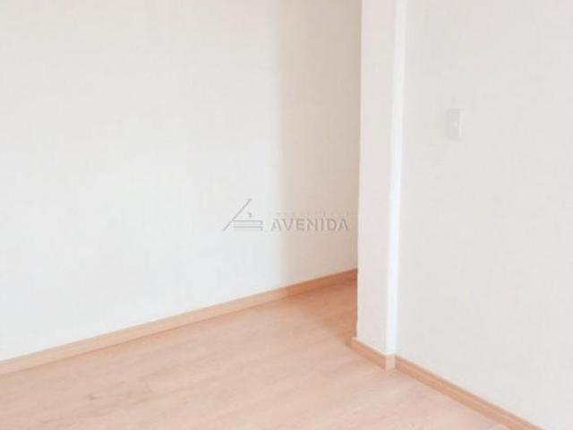 VENDA | Apartamento, com 3 dormitórios em CONJUNTO CAFE, Londrina