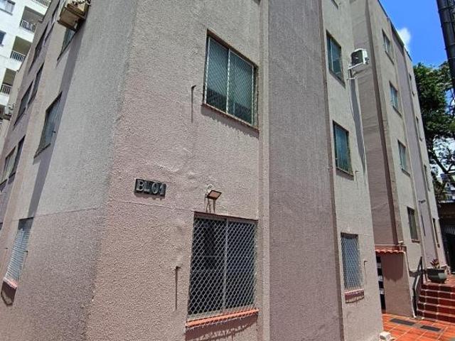 VENDA | Apartamento, com 3 dormitórios em Jardim Tabaete, Maringá