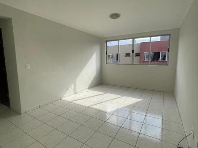 VENDA | Apartamento, com 3 dormitórios em Parque Residencial Aeroporto, Maringá