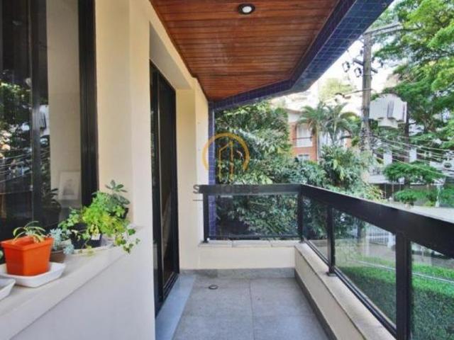 VENDA APARTAMENTO COM 03 SUÍTES 03 VAGAS NO MORUMBI 138,14m²