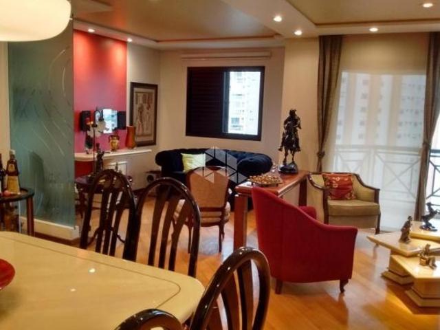 VENDA Apartamento com 130m² 3 suítes, 3 vagas de garagem + depósito Morumbi