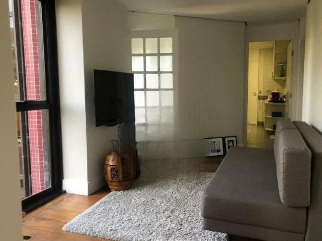 VENDA Apartamento com 189m², 3 dormitórios e 4 vagas Panamby