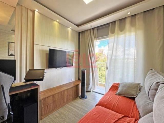 VENDA | Apartamento, com 2 dormitórios em VILA VARDELINA, MARINGA