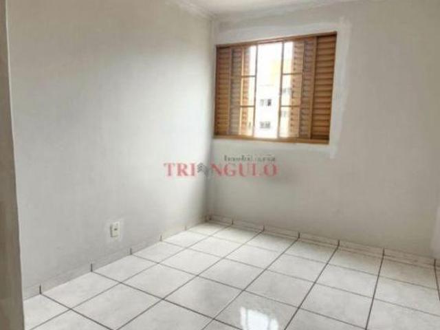VENDA | Apartamento, com 2 dormitórios em ZONA III, UMUARAMA