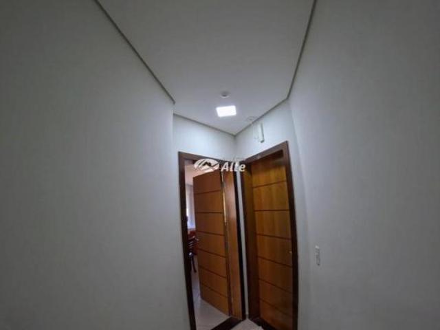 VENDA | Apartamento, com 2 dormitórios em Zona 07, Maringá