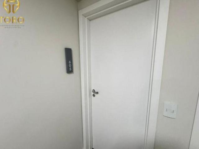 VENDA | Apartamento, com 2 dormitórios em Zona 03, Maringá
