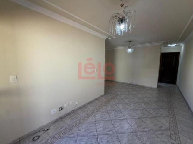 VENDA | Apartamento, com 4 dormitórios em ZONA 07, MARINGA