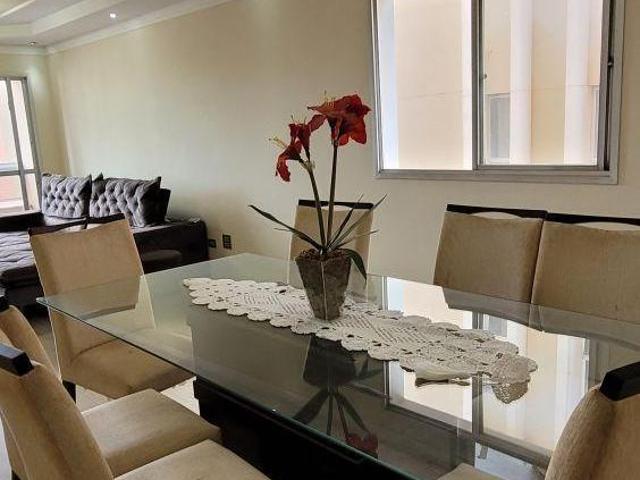 VENDA | Apartamento, com 4 dormitórios em Zona 07, Maringá
