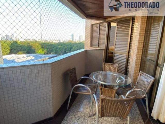 VENDA | Apartamento, com 4 dormitórios em Zona 01, Maringá
