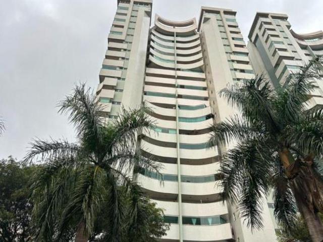 VENDA | Apartamento, com 4 dormitórios em Zona 01, Maringá