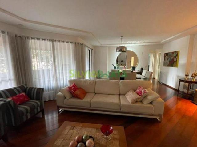 VENDA | Apartamento, com 4 dormitórios em Zona 01 Centro, Maringá